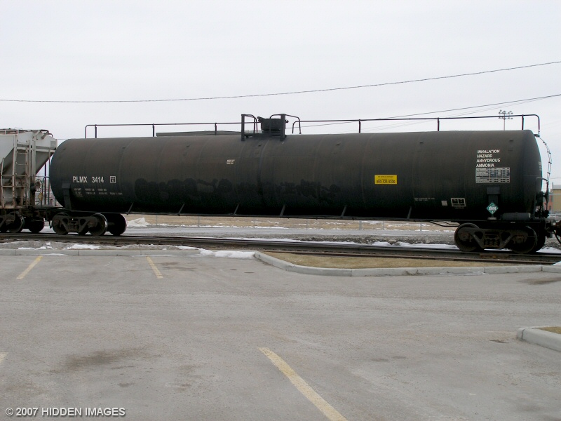 Tank Cars : Freight Car Photo Galleries - HiddenImages.ca