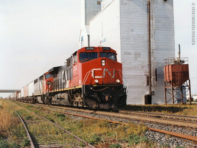 CN 2538 - Locomotive Photos - Hiddenimages.ca